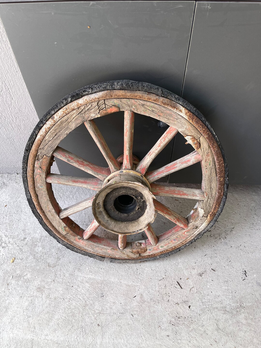 Rustic Carriage Wheel Wall Decor | Antique Cart Wheel | Vintage ...