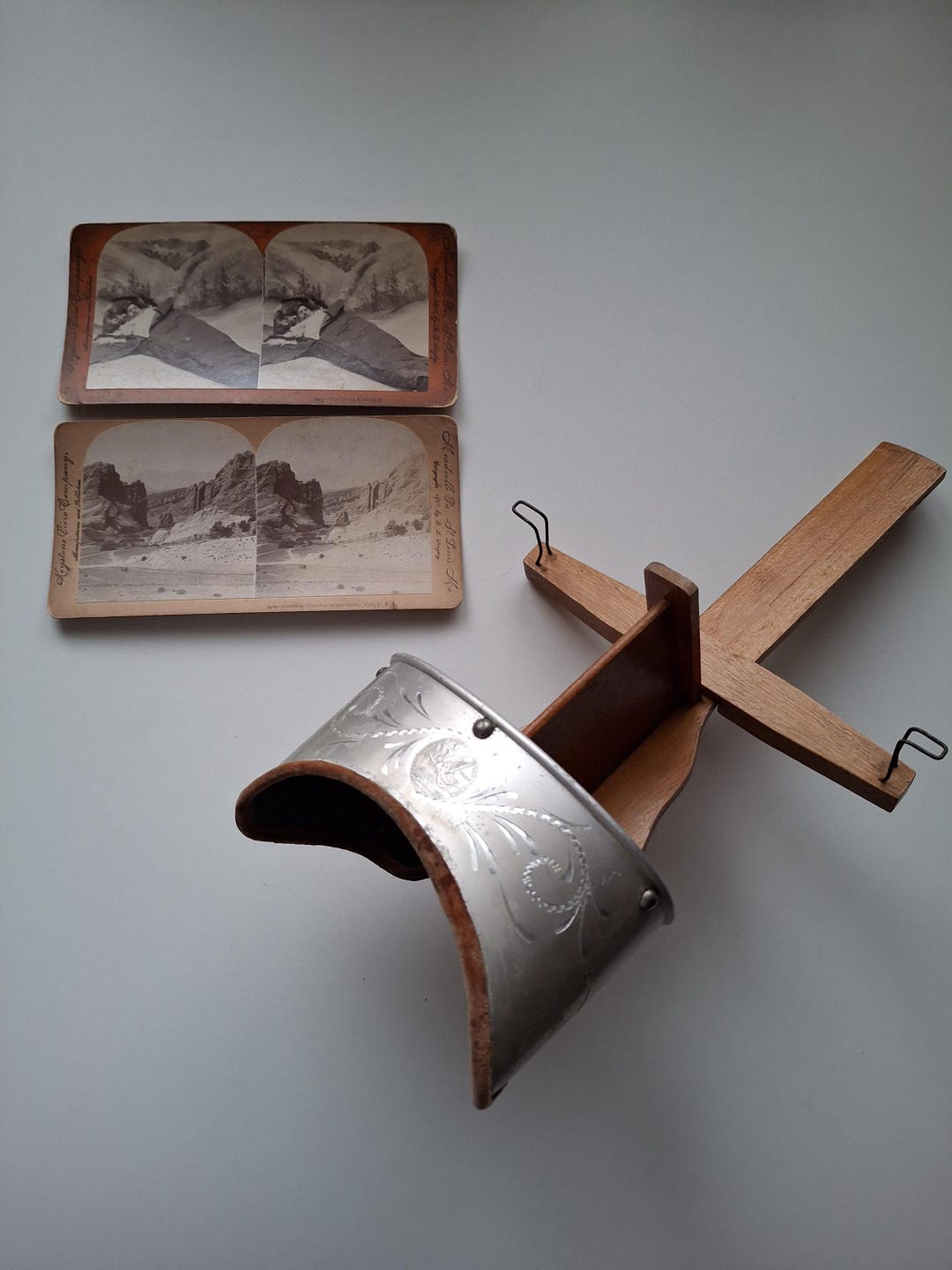 Antique Stereoscope Viewer With 2 Cards Photos - Etsy