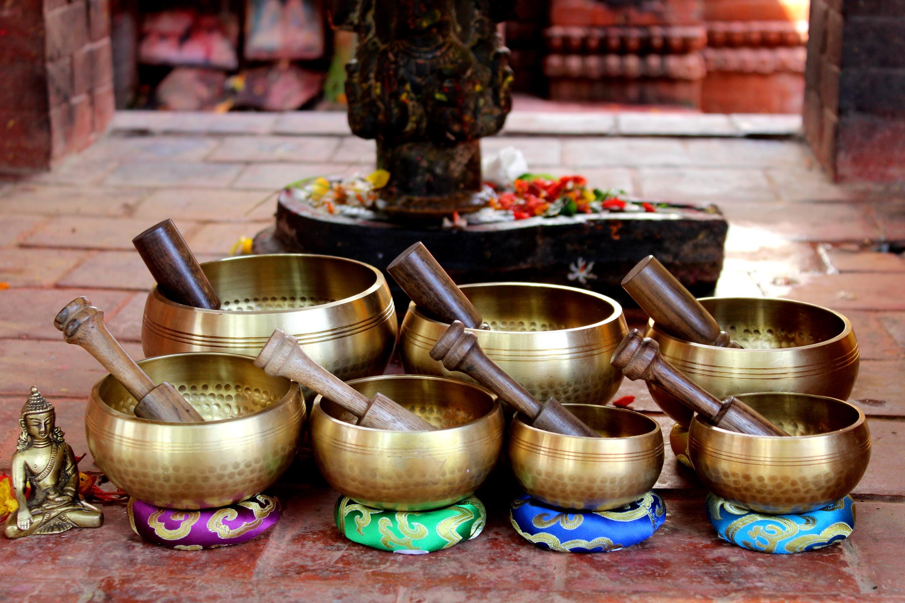Hand Beaten Chakra Set Singing Bowl-set of 7 Tibetan Singing Bowl ...