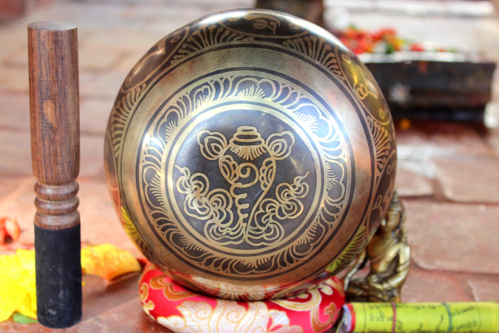 Spiritual Lord Shiva Carving 7 Inches Singing Bowl From Nepal ...
