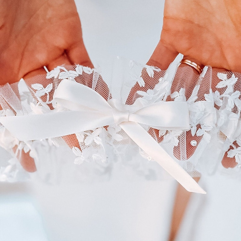 Lace Wedding Garter - Etsy