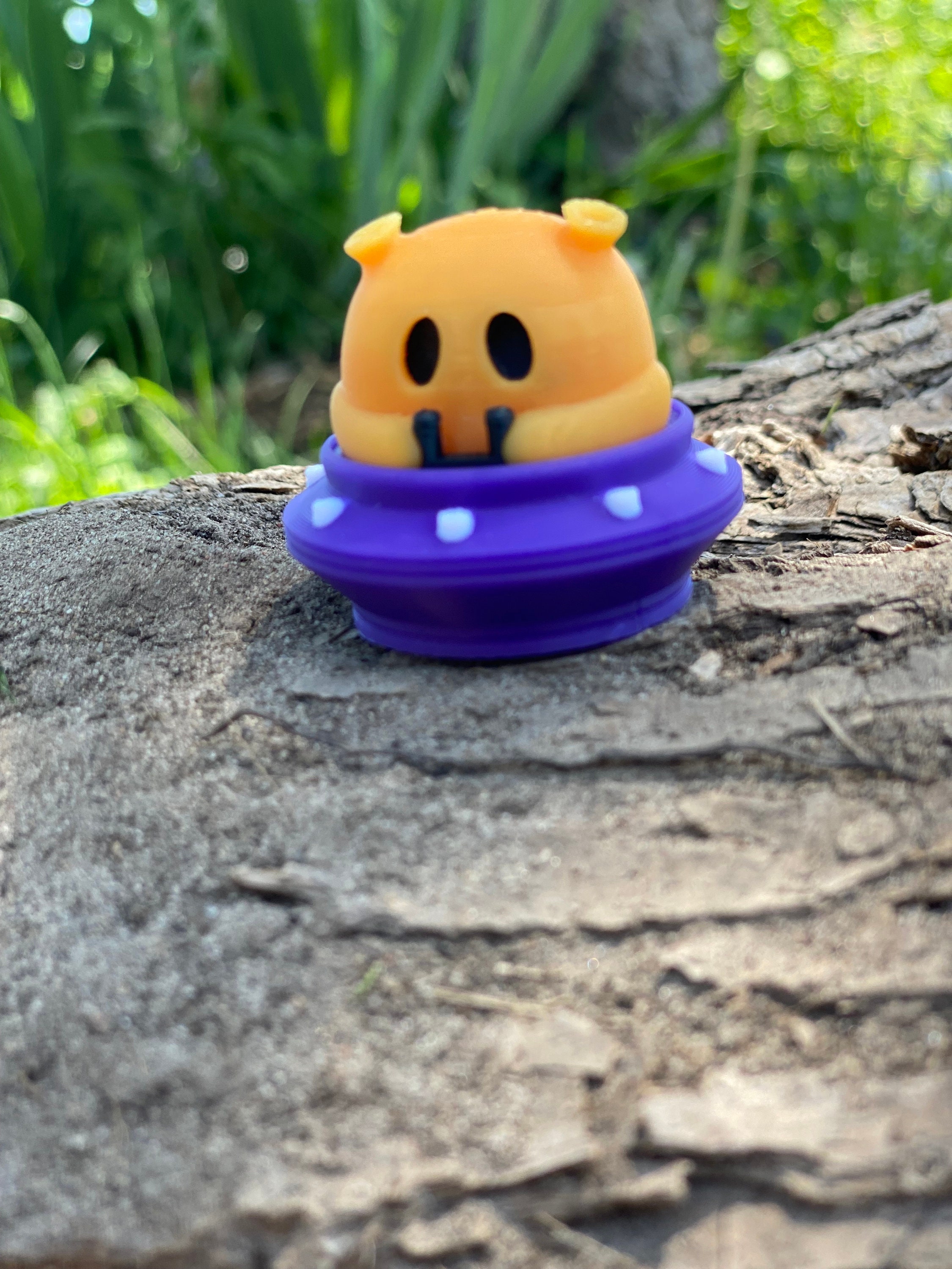 3D Printed Colour-changing Alien Toy: Poseable Desk Friend - Etsy