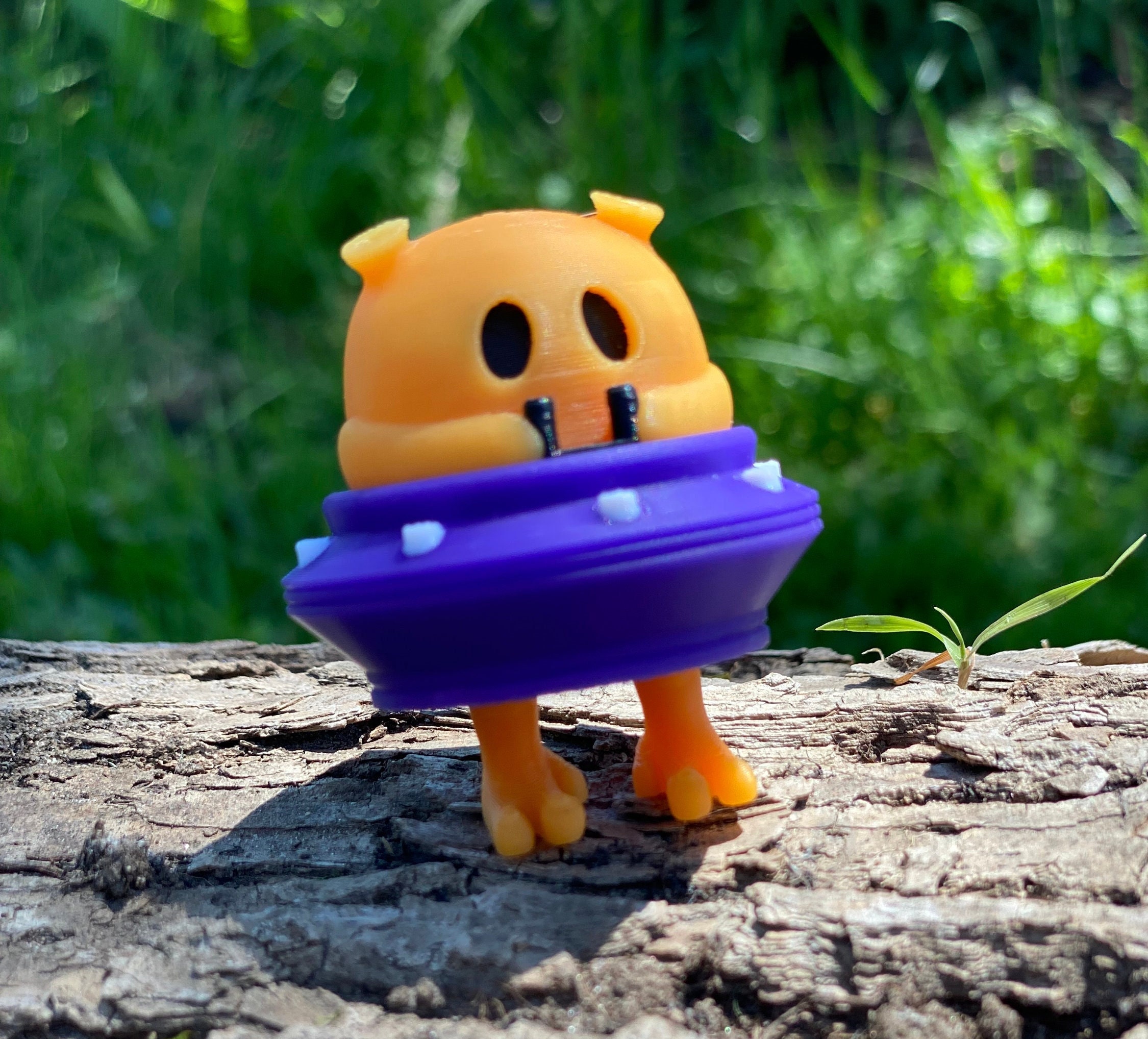 3D Printed Colour-changing Alien Toy: Poseable Desk Friend - Etsy