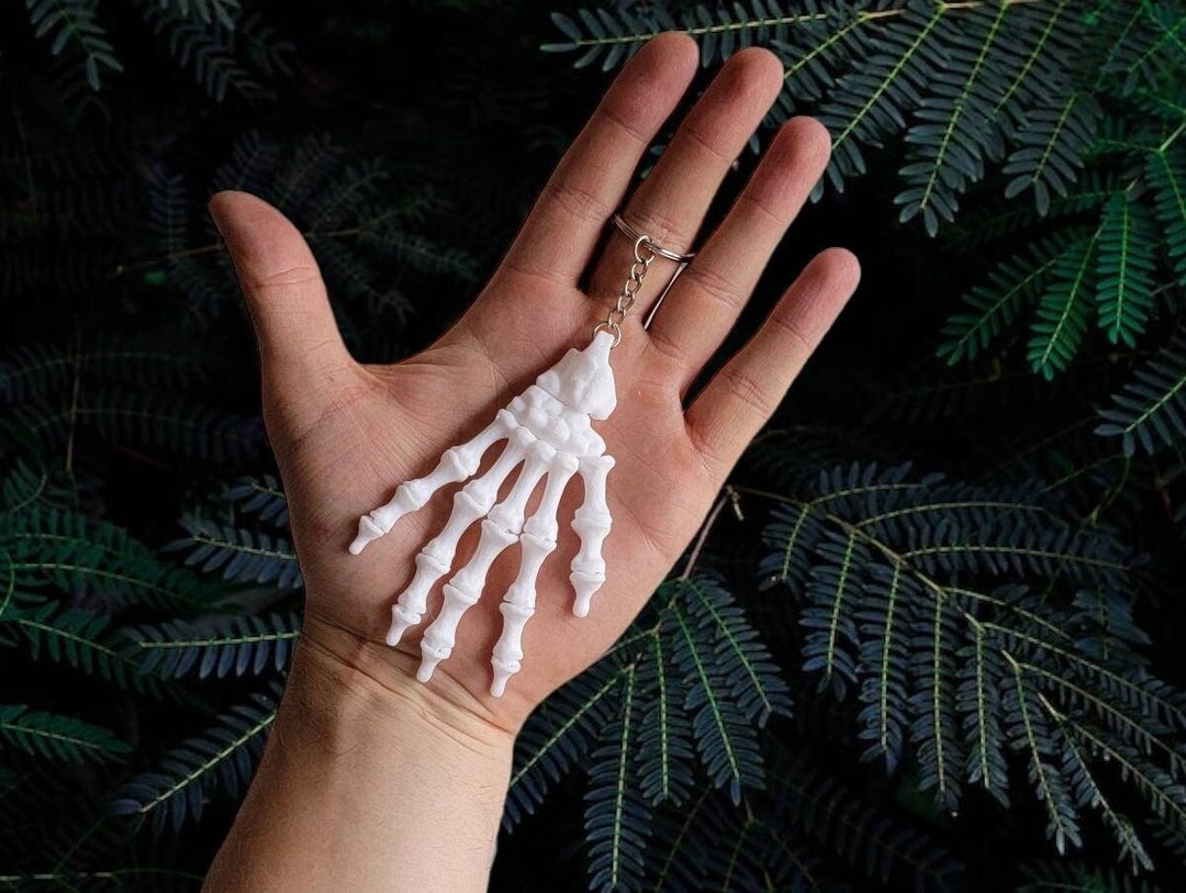 Articulating Skeleton Hand Keychain Halloween 3D Printed Fidget ...