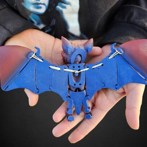 Fruit Bat Articulating Flexi by Matmire Makes, Fidget Toy, Desk Toy ...