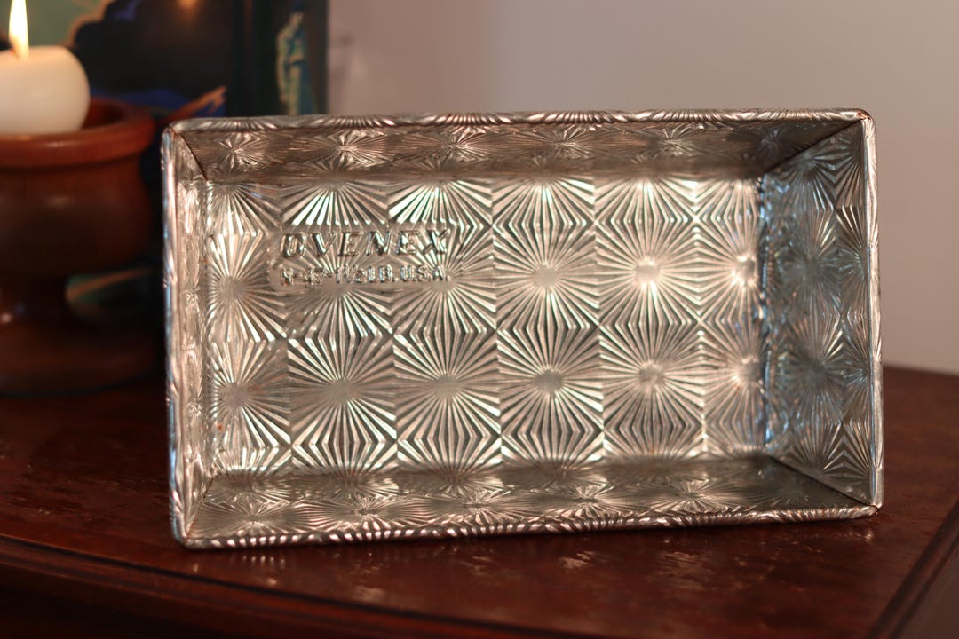 Retro 1950's Tin Metal Ovenex 9" Starburst Pattern Bread Loaf Baking ...