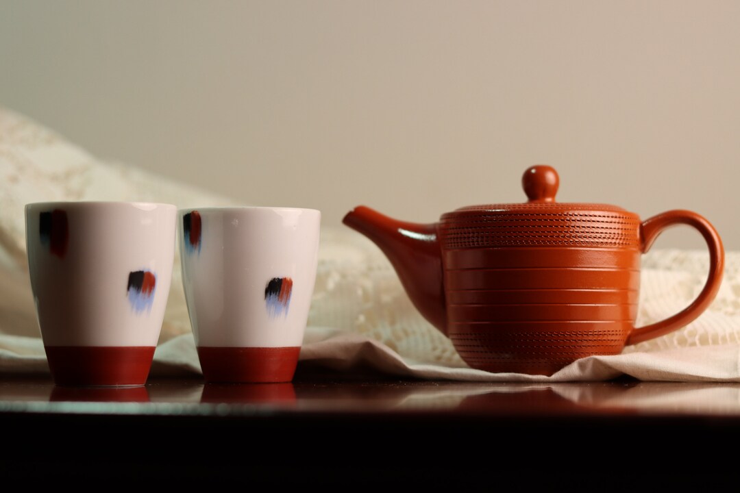 Japanese Terra Cotta Tea Pot With Modern Porcelain Tea Cups - Etsy