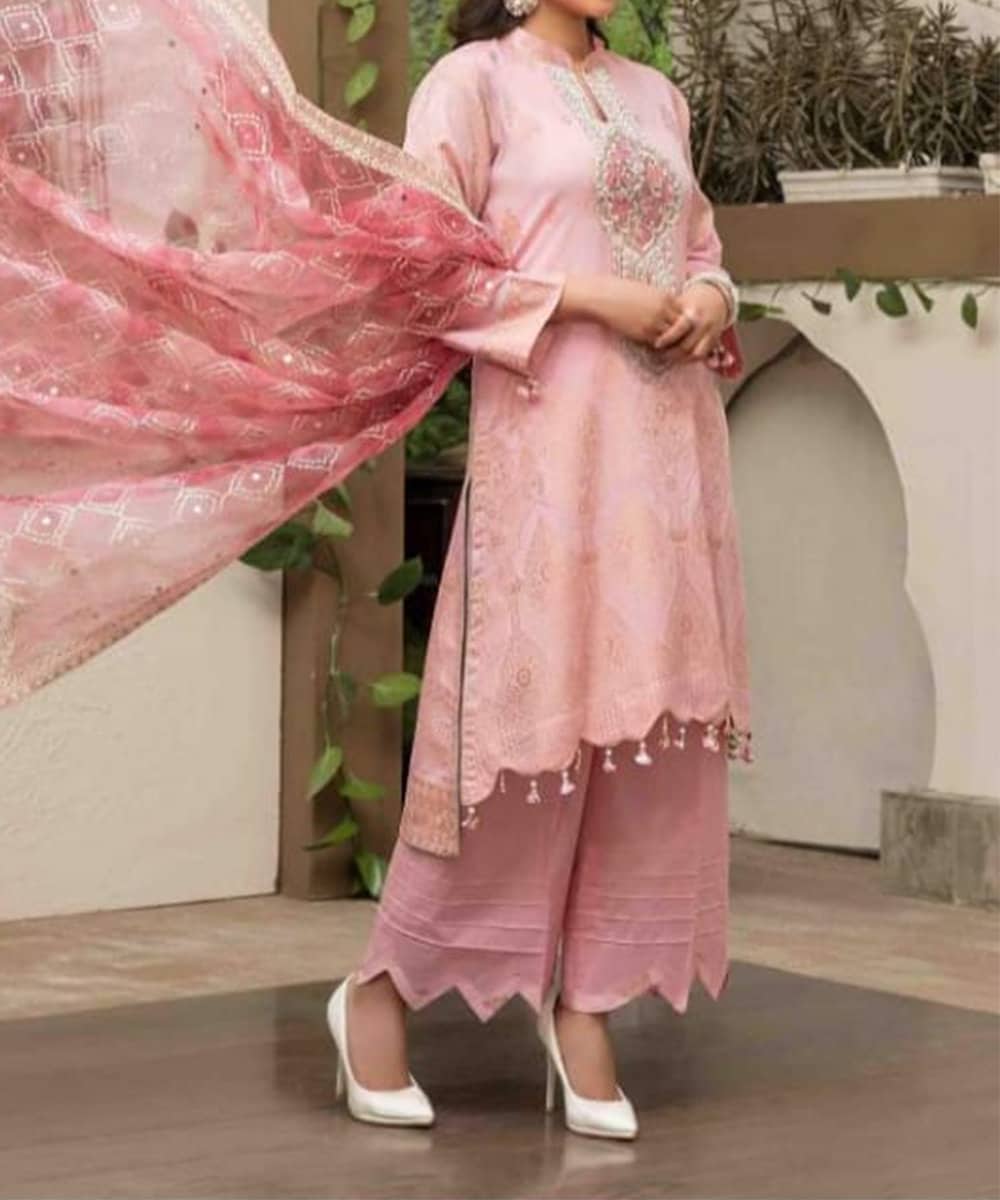Pakistani Designer Dresses In Light Pink