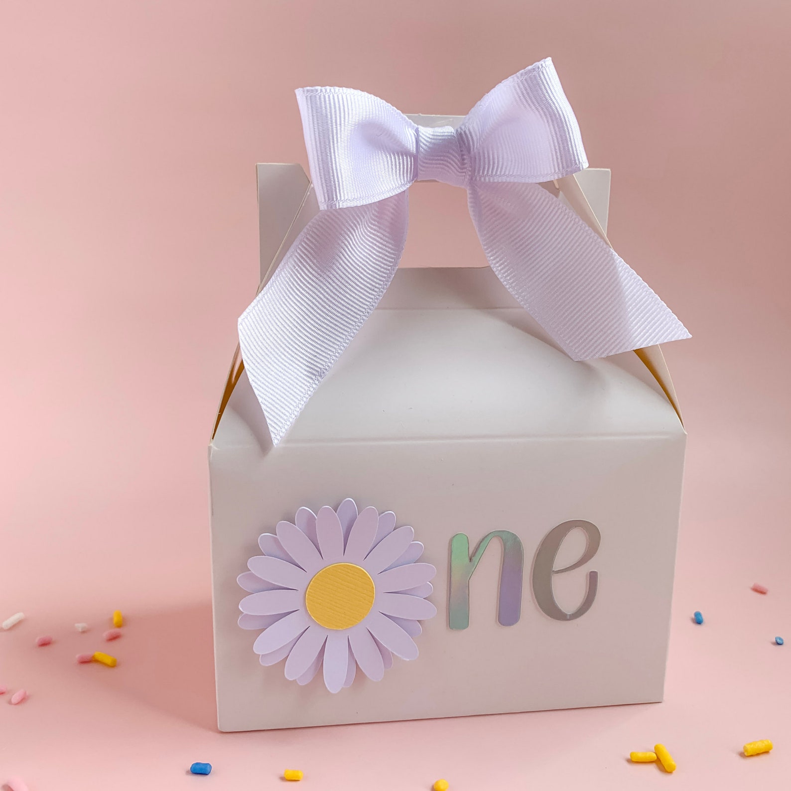 Daisy Gable Box in MINI SIZE. Great, Smaller Box for Any Daisy Party ...