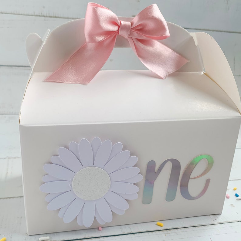 Daisy Gable Box. Great for Any Daisy Party Daisy Birthday - Etsy