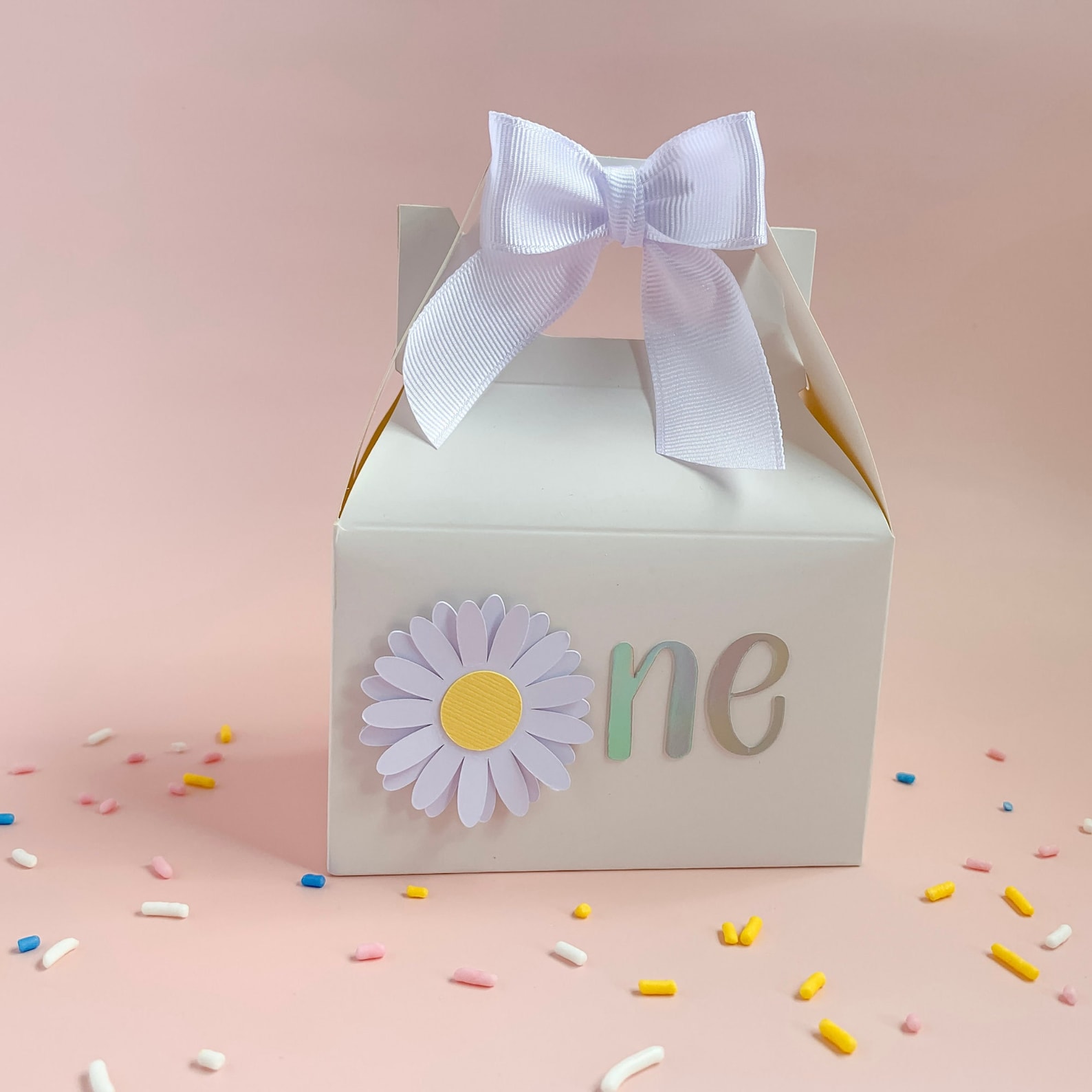 Daisy Gable Box in MINI SIZE. Great, Smaller Box for Any Daisy Party ...