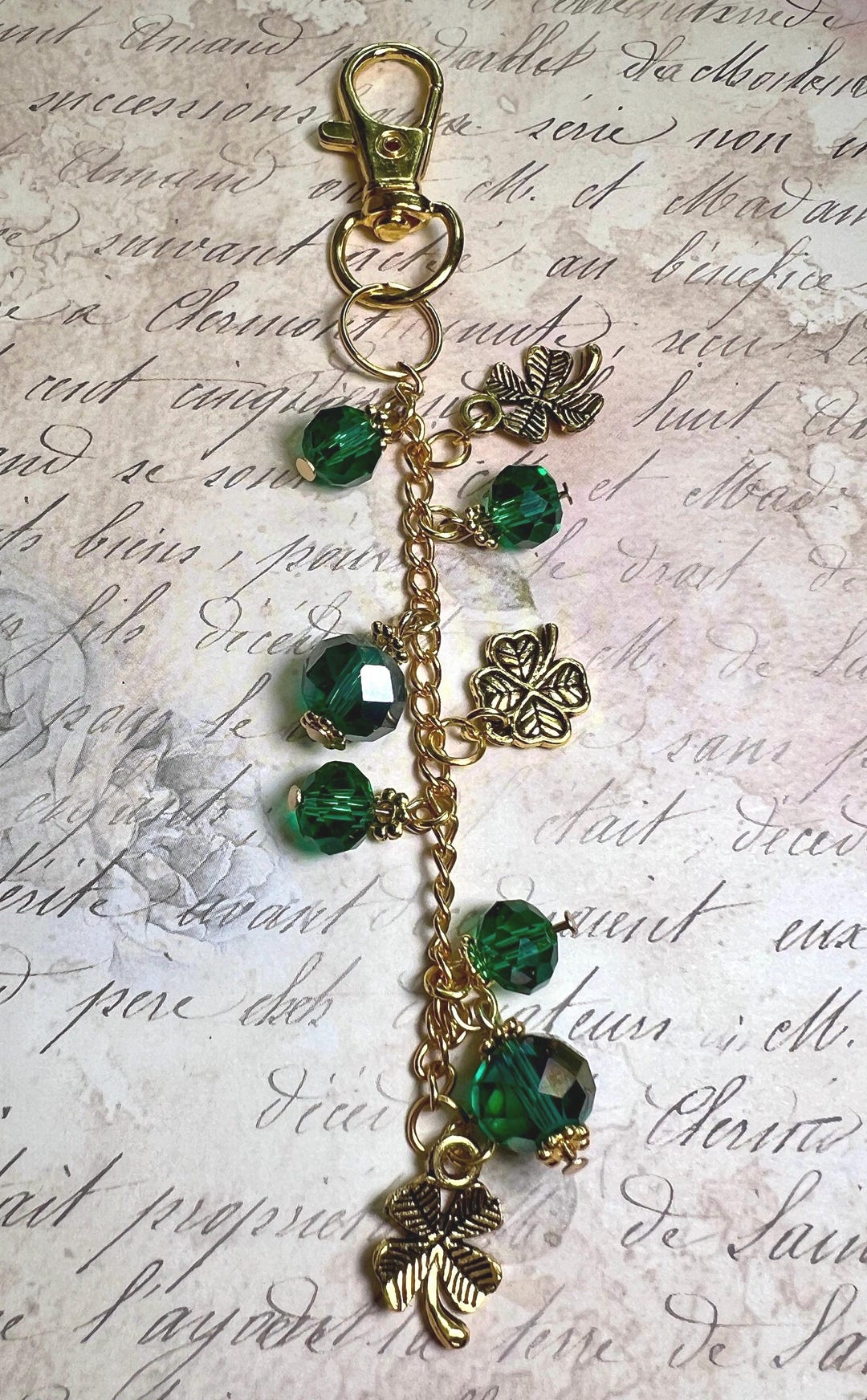 Four Leaf Clover Purse Charm: Green Glass Bead Handbag Dangle - Etsy