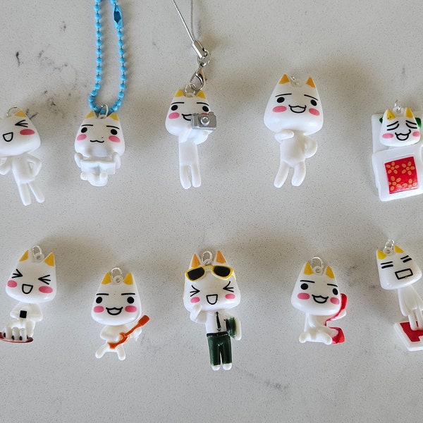 Toro Cat Keychain - Etsy