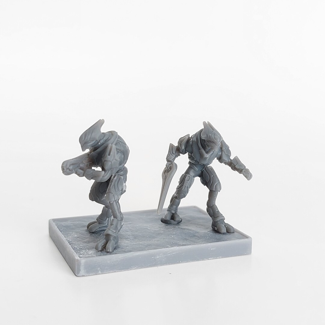 HGC - Saurian Ultras - 1/100th Scale Model - Etsy