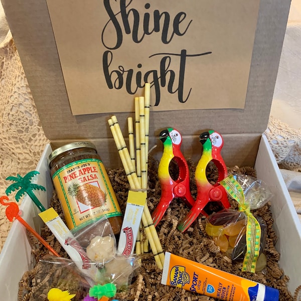 Tropical Gift Box - 60+ Gift Ideas for 2025
