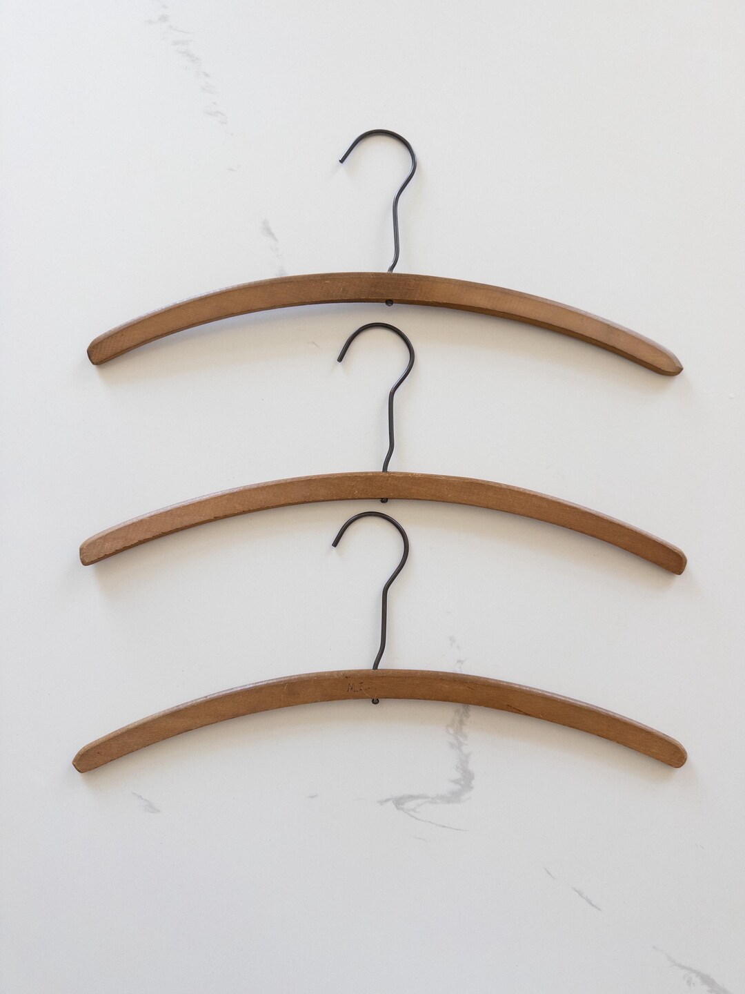 Set of 3 Vintage Long Neck Flat Wooden Hangers Farmhouse - Etsy