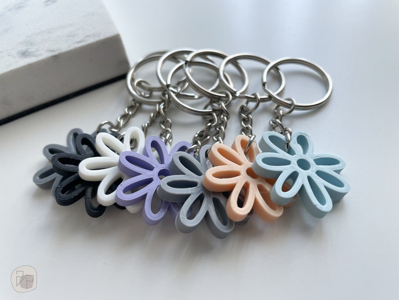 3D Printed Daisy Keychain Bag Charm Minimalist Backpack Key - Etsy