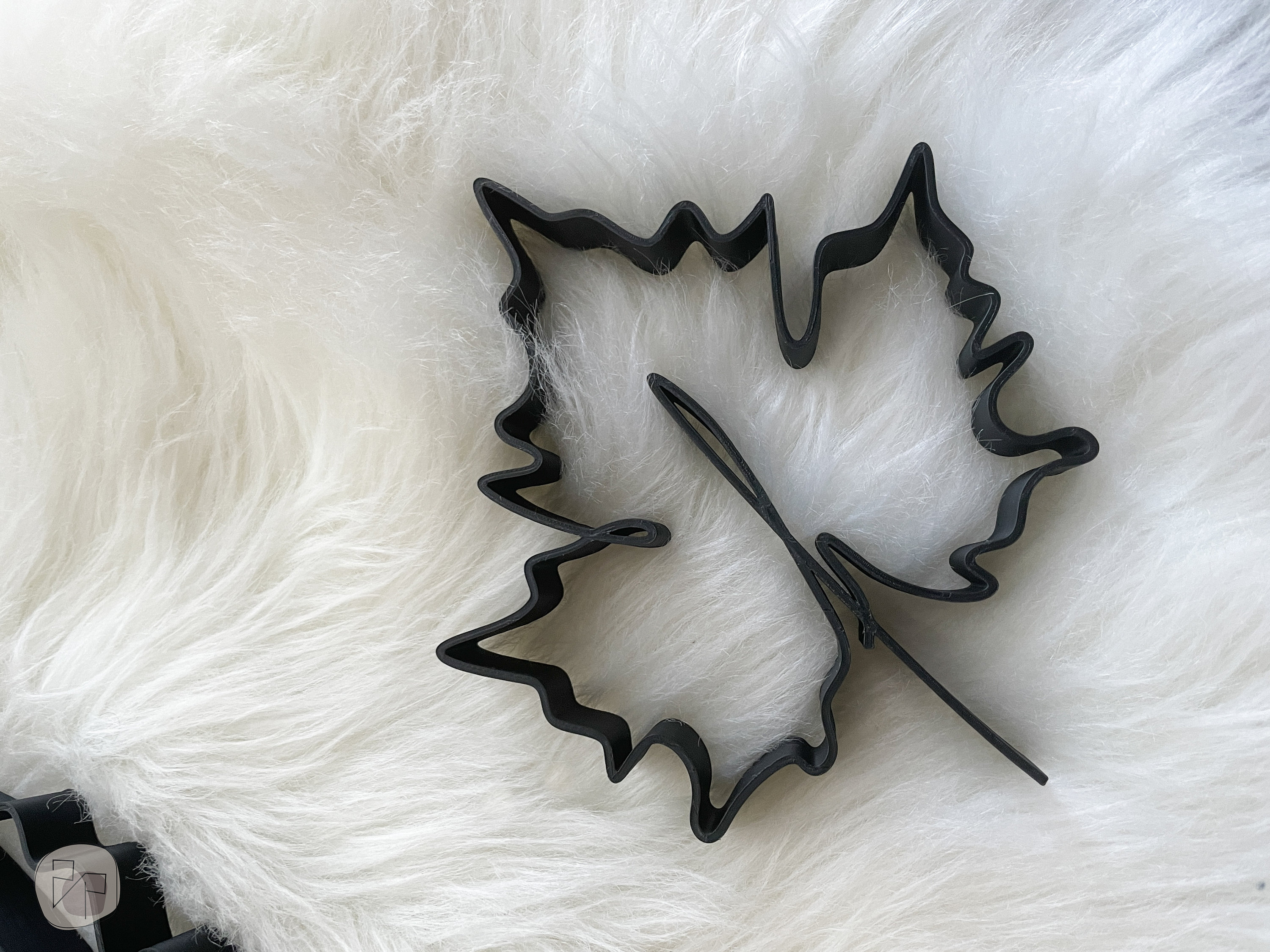 Maple Leaf Line Art Decor, Plant Art Sculpture, Home Office Decor, 3D ...