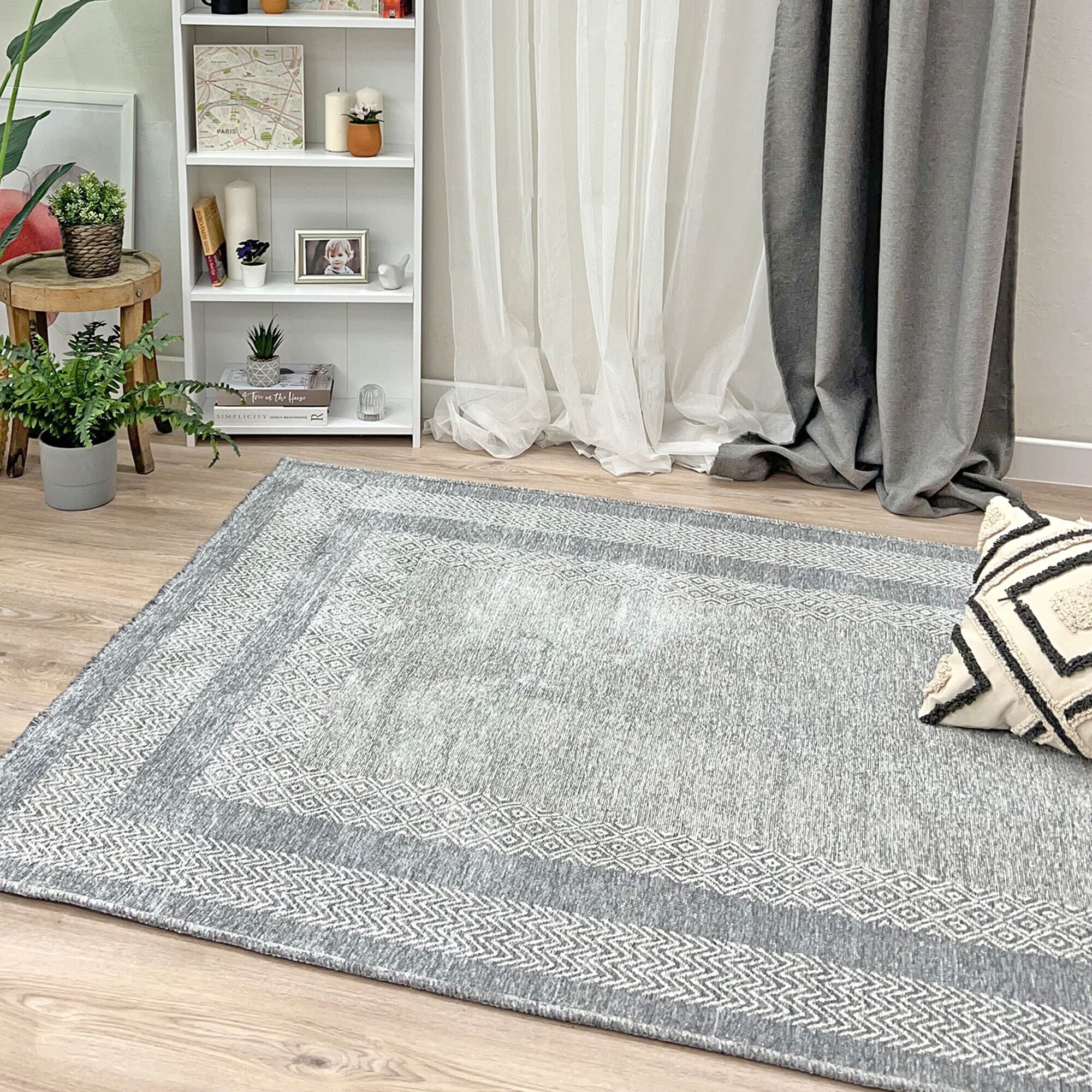 Light gray rug store