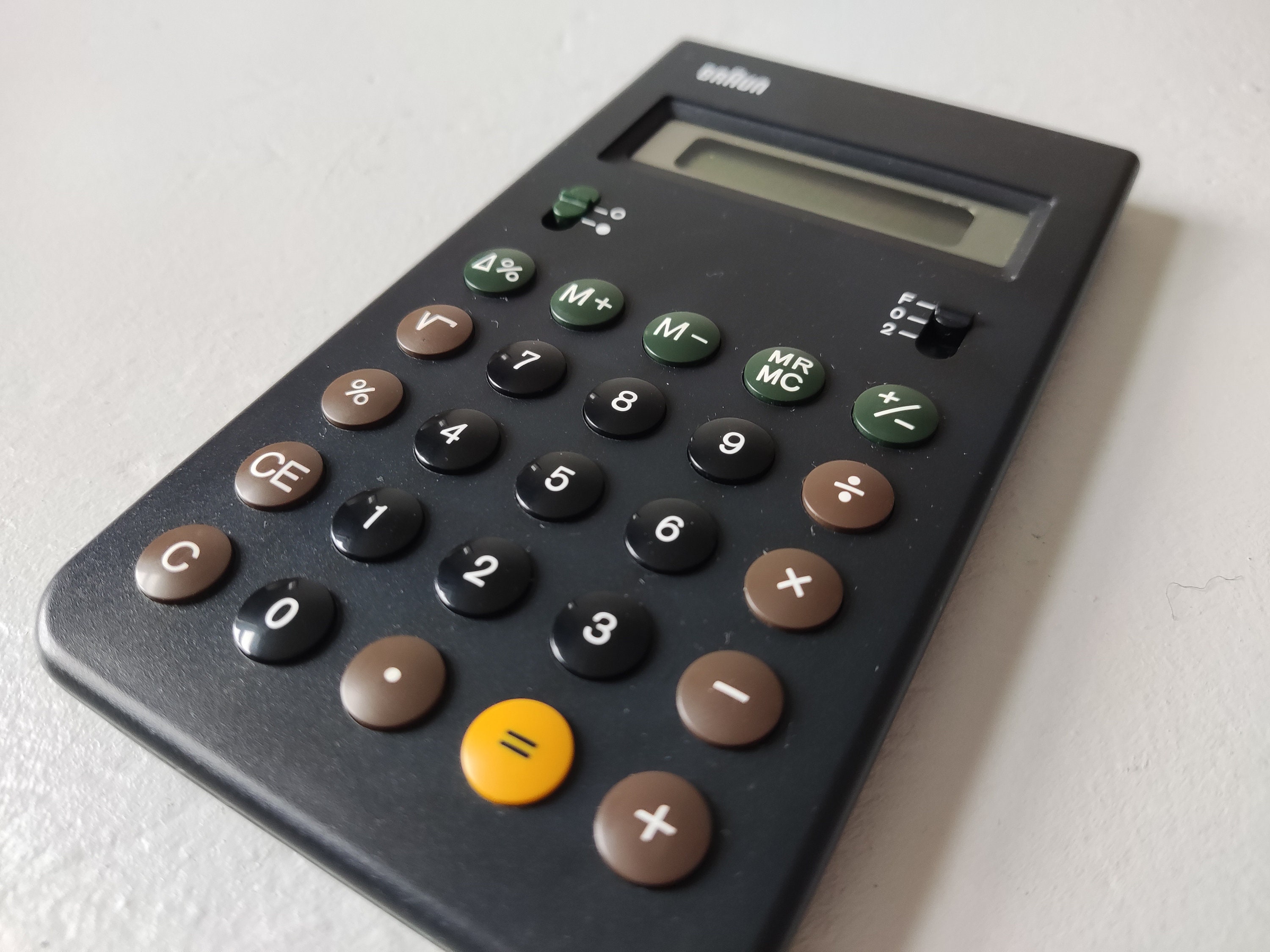 True Vintage 1970s BRAUN Control Slim LCD Calculator 4993 ET 33 Dieter ...