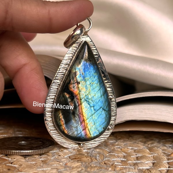 Spectrolite Pendant - Etsy