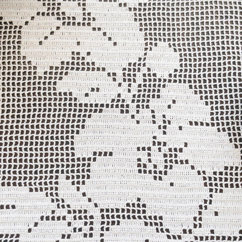 PDF Filet Crochet Long Flower Pattern Tablecloth for Mothers Day ...
