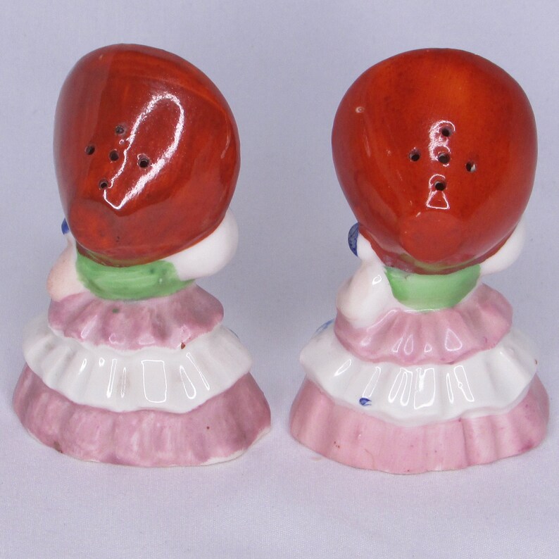 Vintage Salt & Pepper Shaker Girls With Umbrellas and Big Hats - Etsy