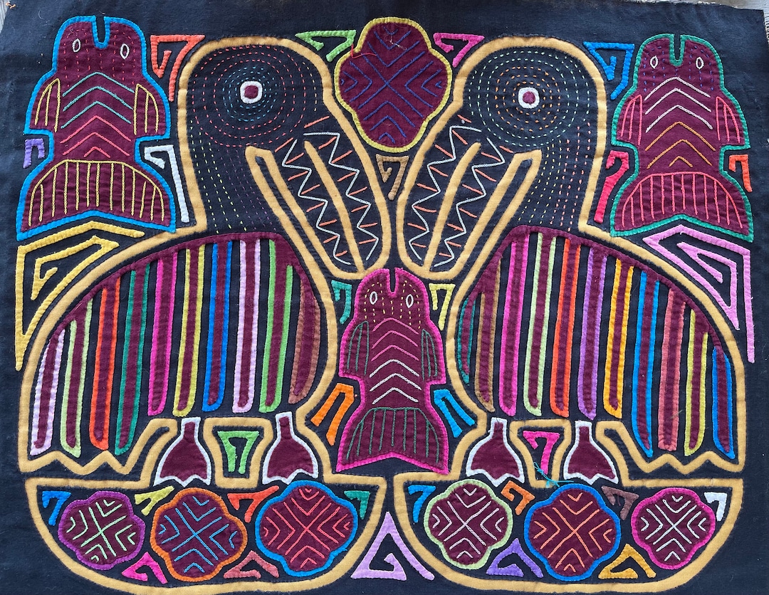 Pelican Mola Panama. Embroidery From Guna Yala (former Kuna) Indian ...