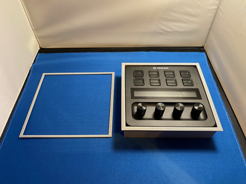 Elgato Stream Deck + Flush Desk Mount - Etsy