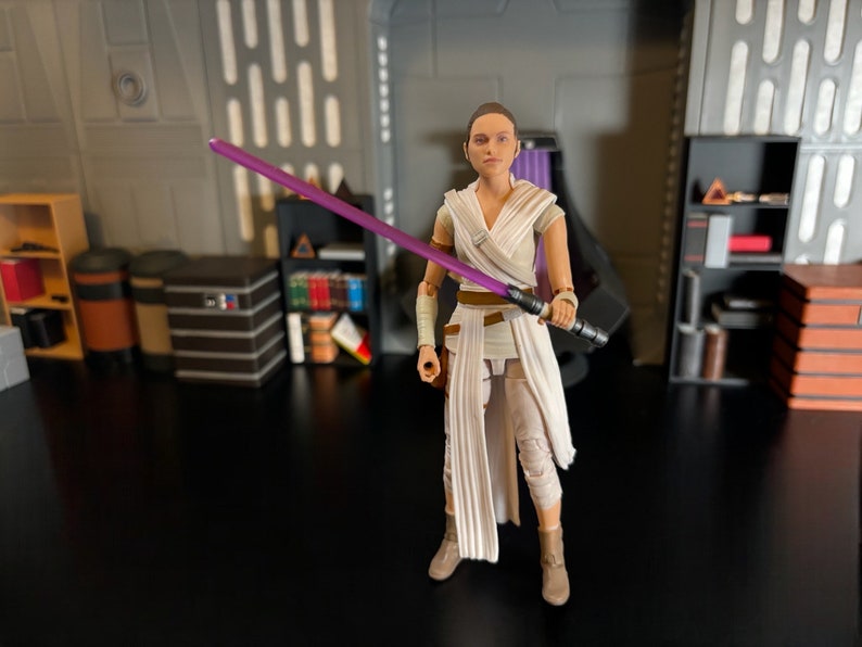 Rey Skywalker Episode 9 Custom Hilt & Blade – 1/12 Scale, Black Series ...