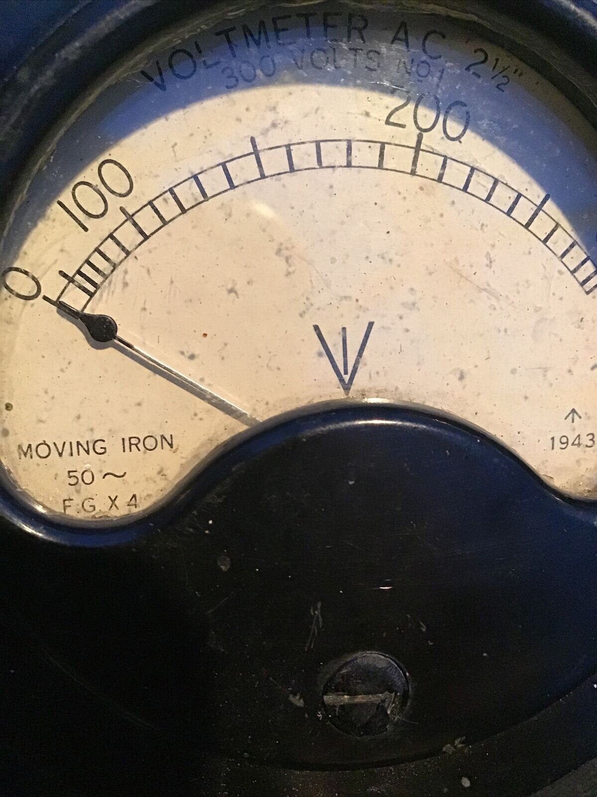 Vintage Ww2 1943 Dated Vault Meter With Broad Arrow Crows Foot - Etsy