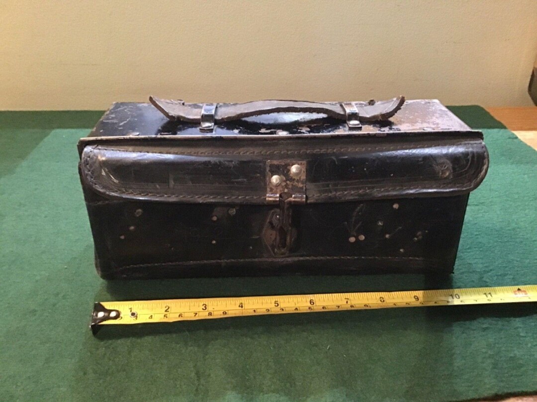 Vintage WW2 1942 Dated Metal and Leather Motorbike Dispatch Riders Box ...
