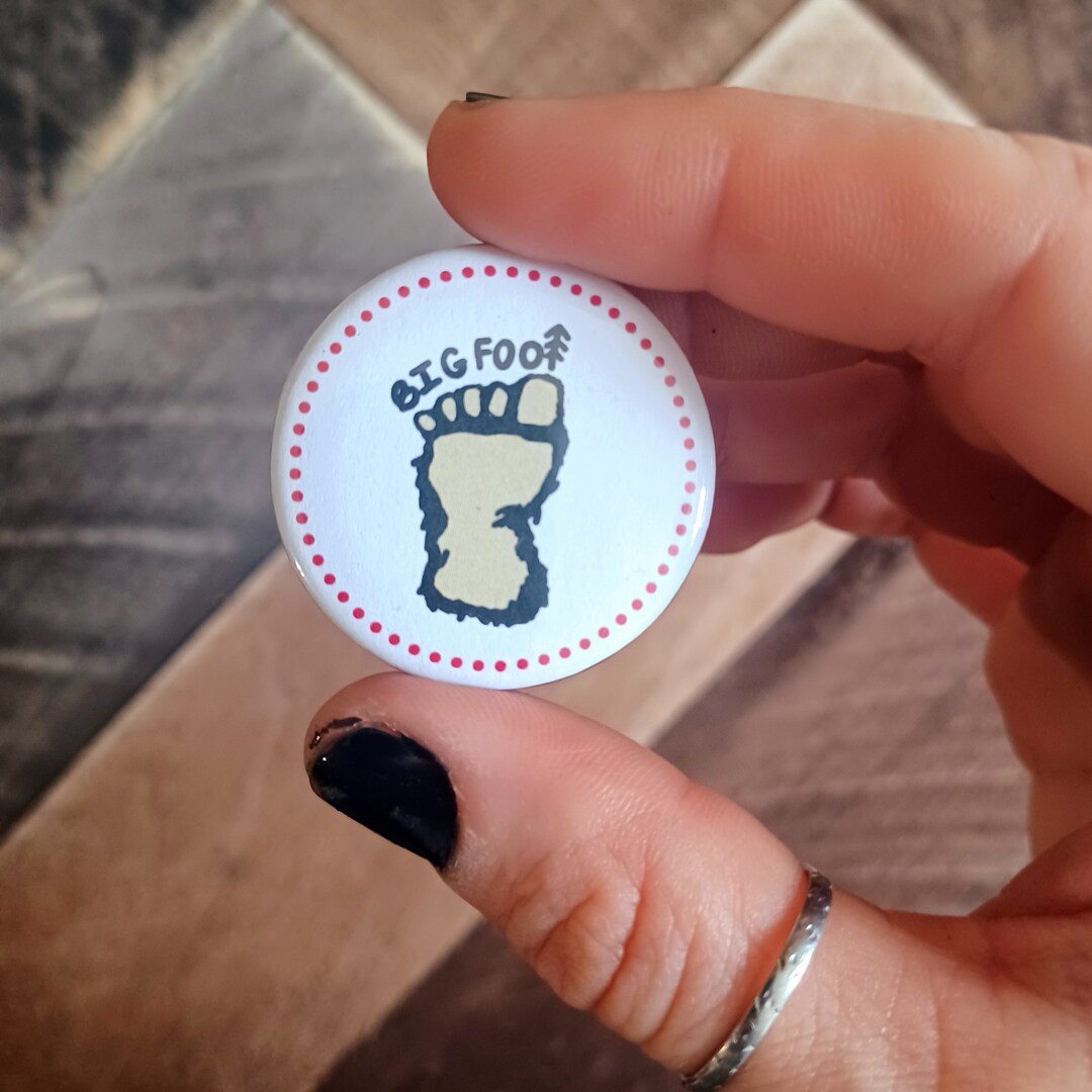 BIG Foot Button Pins 1.5 Round Retro Button Pins - Etsy