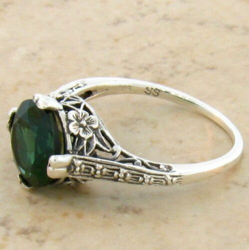 Vintage Antique Design 2.50 Carat Sim. Emerald Solitaire - Etsy