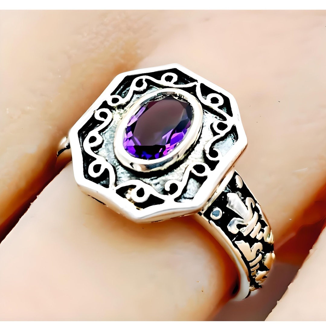 Vintage Fleur De Lis Natural Amethyst Solitaire Ring: 925 Sterling ...