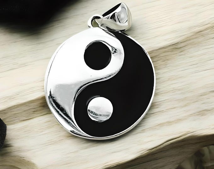 Yin Yang Pendant in 925 Sterling Silver - Lightweight Spiritual Balance ...