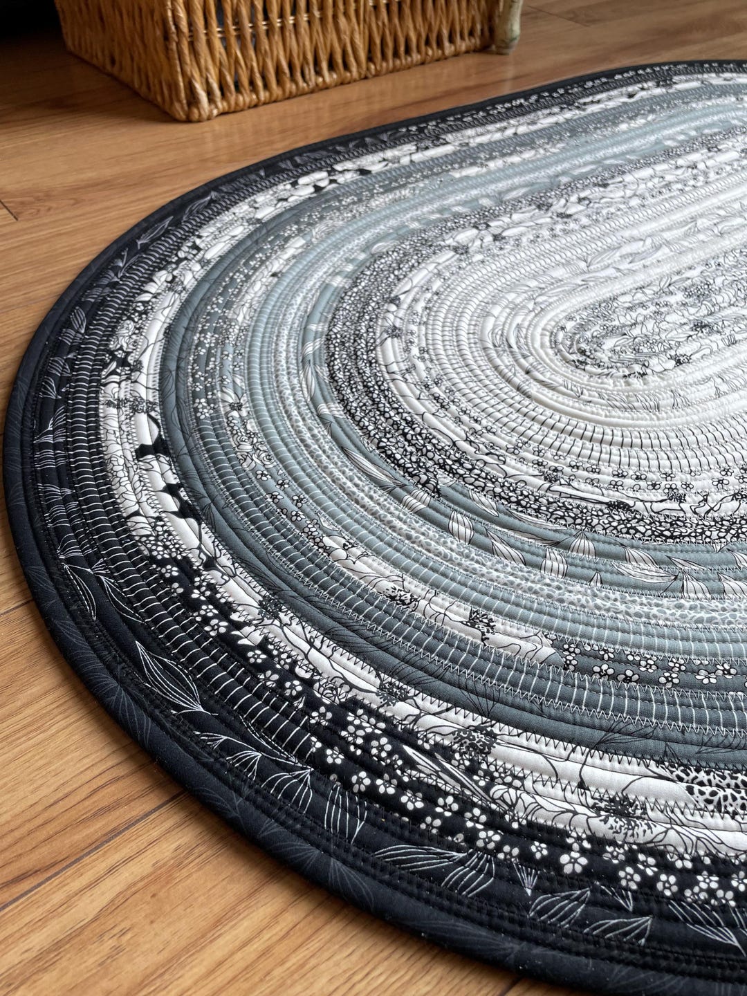 Oval Area Rug, Jelly Roll Rug, Quilted Rug, Braided Black Grey White ...