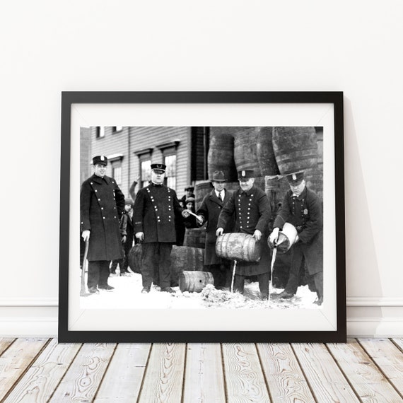 Vintage Photo 1930's Prohibition Police Cops Dumping - Etsy