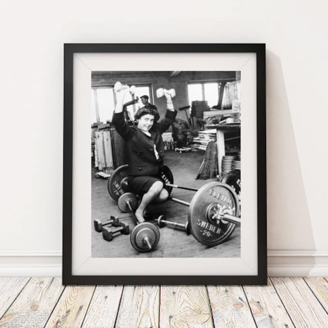 Vintage Photo - 1940's Women Workout Fitness Weightlifting ...