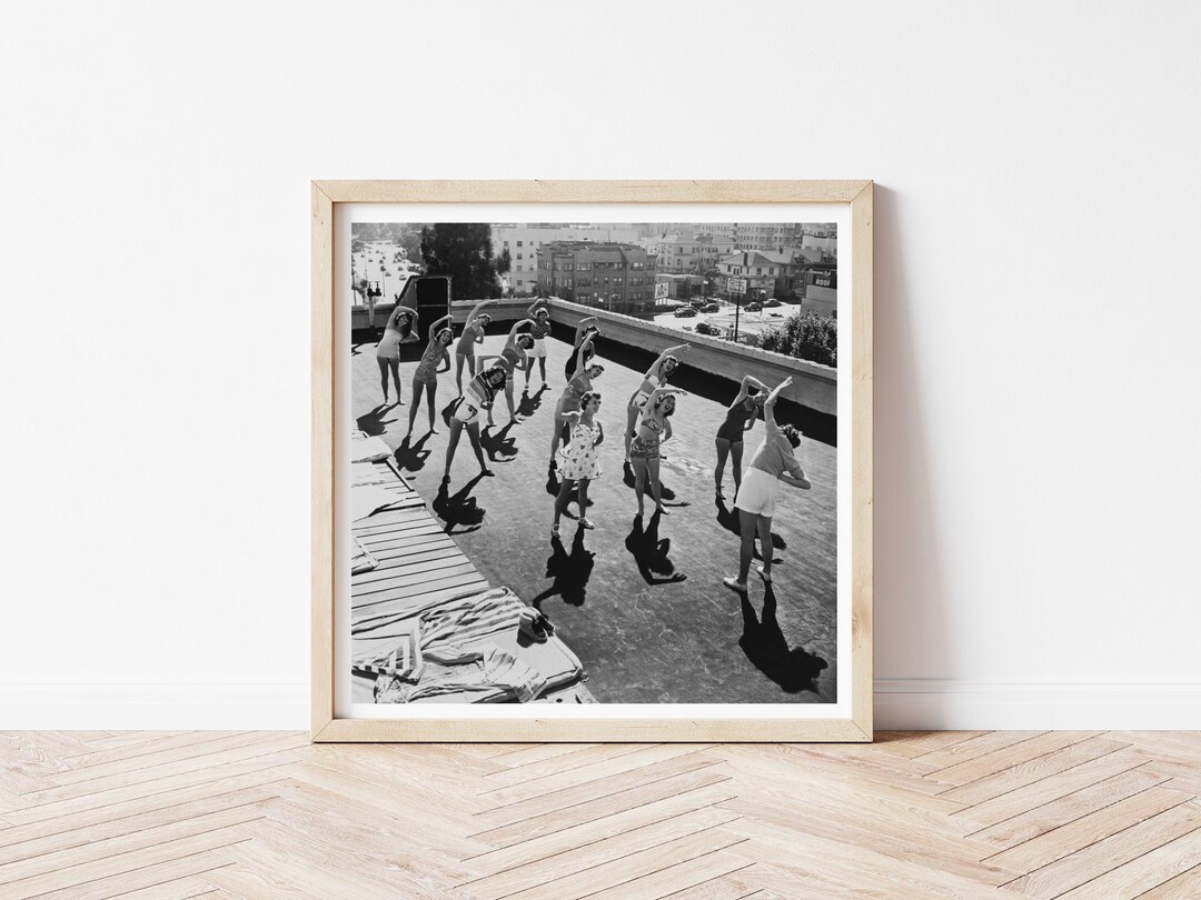 Vintage Photo - 1950's Women Working Out Fitness Exercise Yoga Class ...