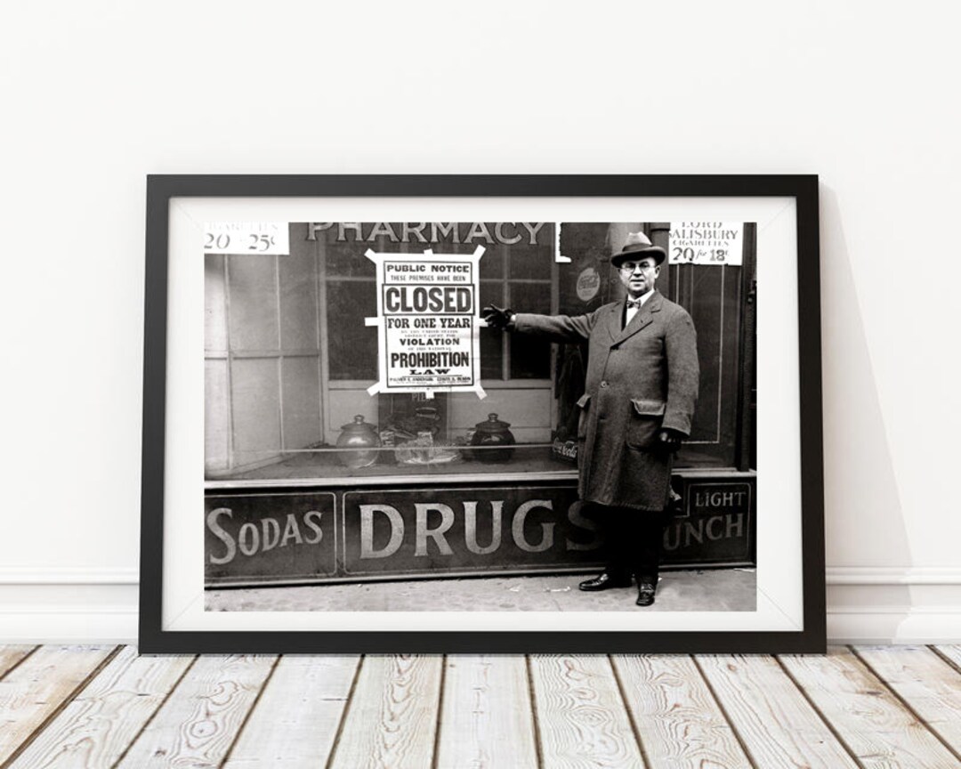 1930s Prohibition Photo – Vintage Speakeasy Bar Art Print - Etsy
