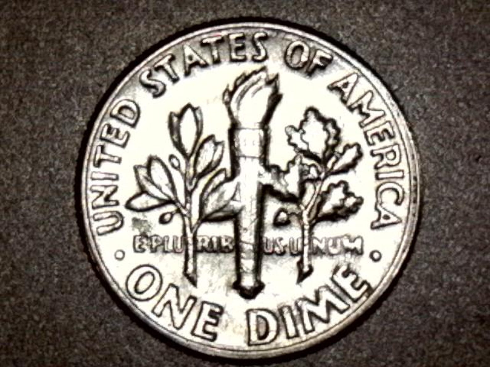 1976 D Jefferson Dime Obverse W of We on the Edge Rty of Liberty on ...
