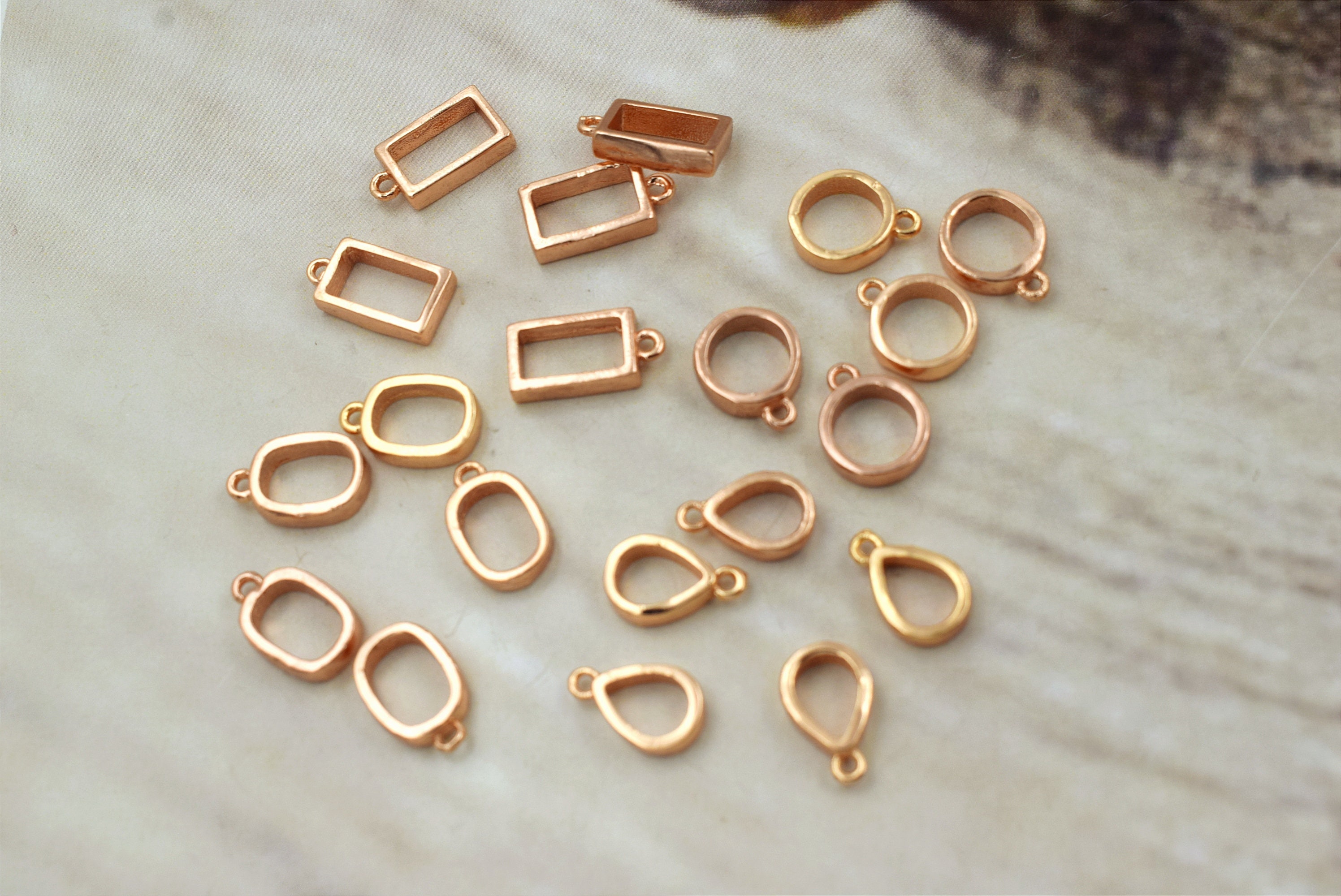 20 Pcs. Open Back Bezels for Resin Pressed Flower Jewelry. Bezel Blanks ...