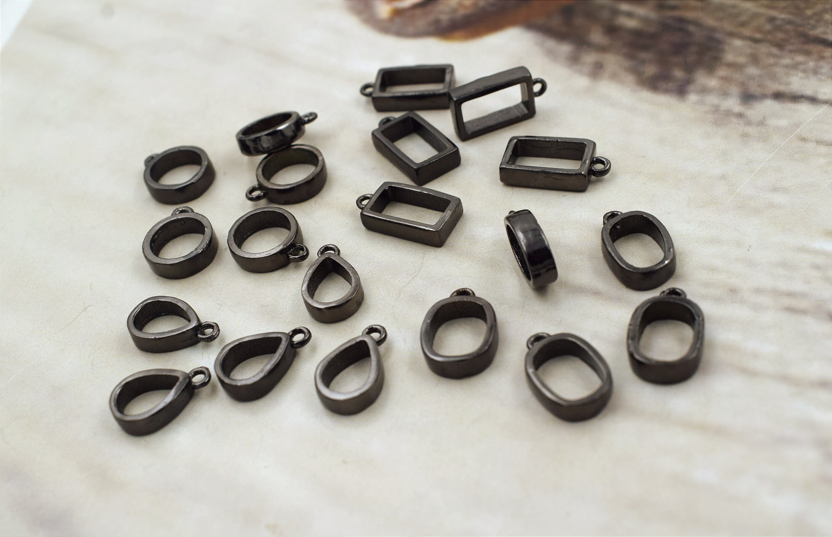 20 Pcs. Open Back Bezels for Resin Pressed Flower Jewelry. Bezel Blanks ...