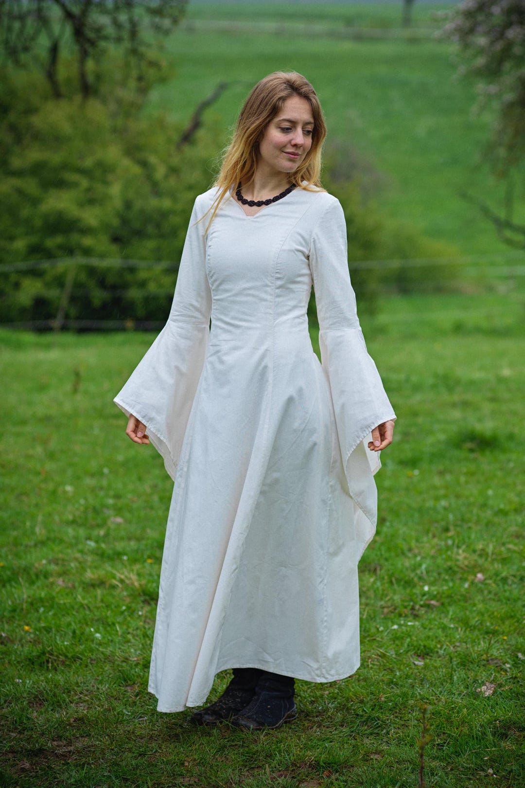 Solid-color Medieval Dress Made of Cotton, Historical Style, for a ...