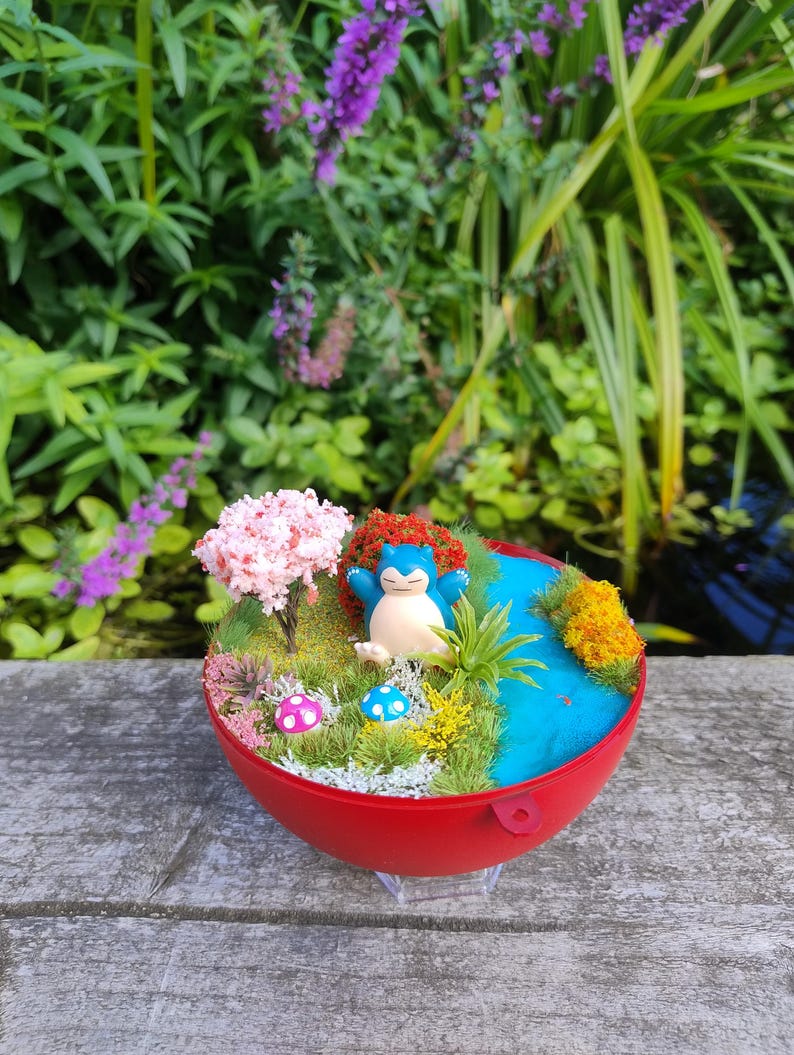 Snorlax Handmade Pokémon Pokeball Terrarium. Pokemon , Pokeballs ...