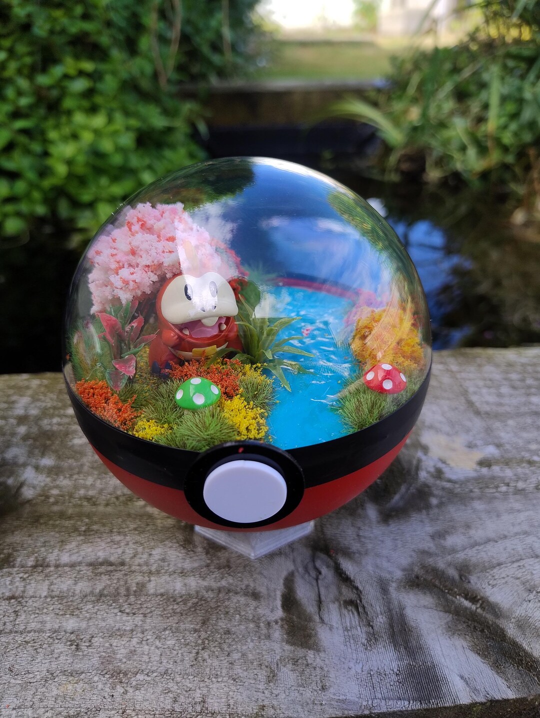 Fucocco Handmade Pokémon Pokeball Terrarium. Pokemon , Pokeballs ...
