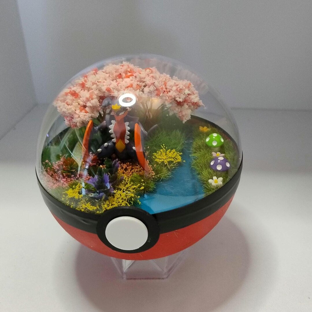 Garchomp Handmade Pokémon Pokeball Terrarium. Pokemon , Pokeballs ...