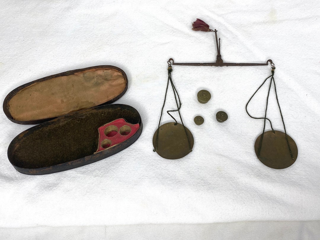 Antique Boxed Japanned English Guinea Sovereign Coin Balance Weights ...
