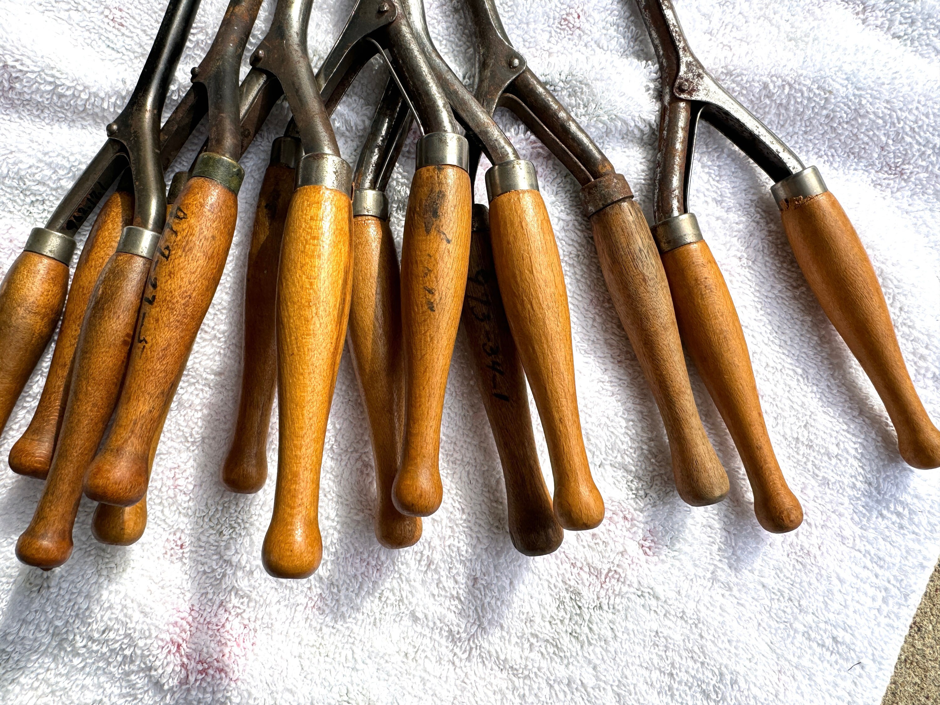 Antique Curling Irons, Hair Curling, Set of Seven - Etsy